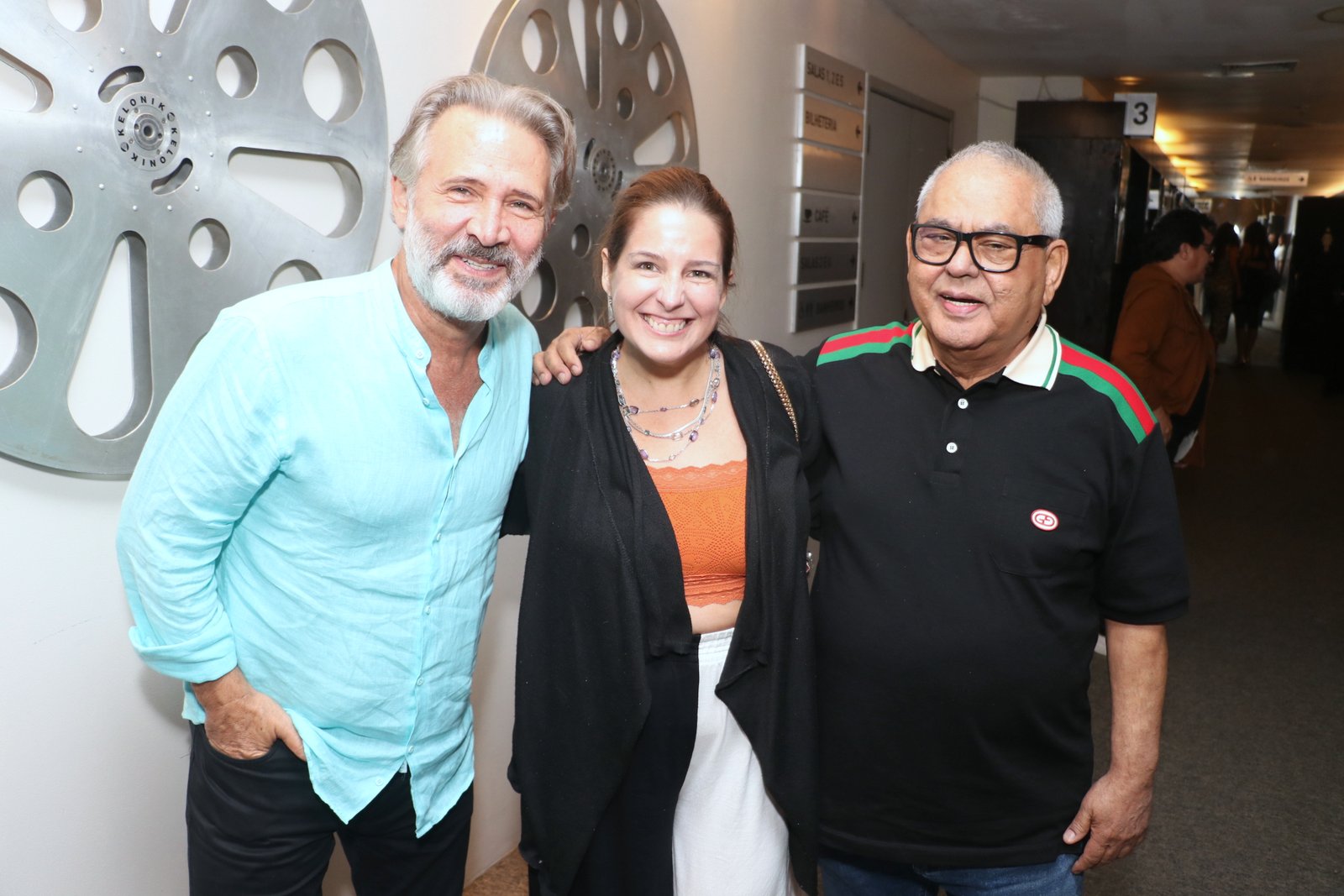 vanessa (18) – Revista InFoco